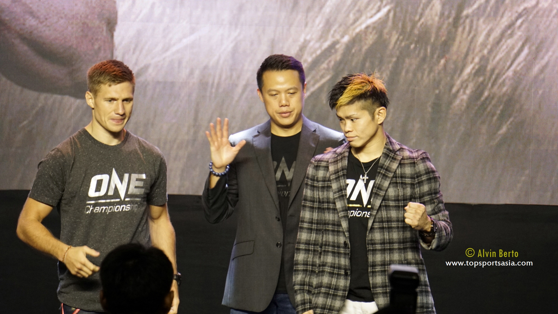 [PHOTOS] Deividas Danyla, Hiroaki Suzuki face off at City of Dreams Manila in Parañaque City ...