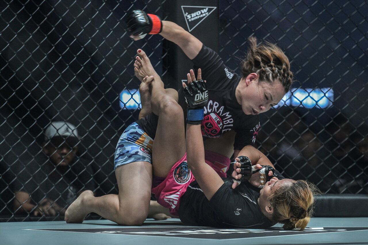 [PHOTOS] Japan vs Philippines: Mei Yamaguchi, Jomary Torres fight at ...