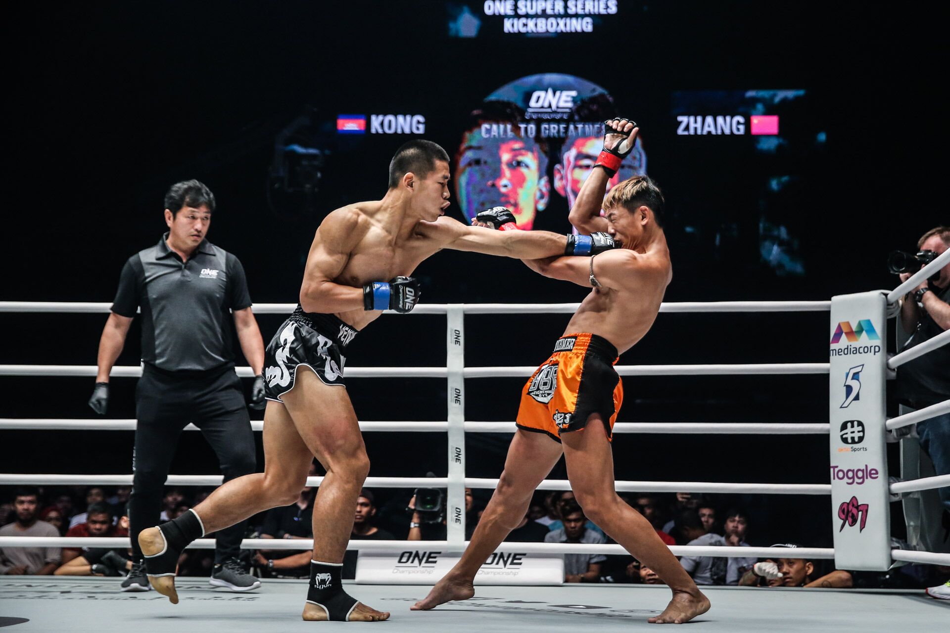[PHOTOS] Cambodia vs China: Kong Sambo, Zhang Chenglong fight at ‘ONE ...