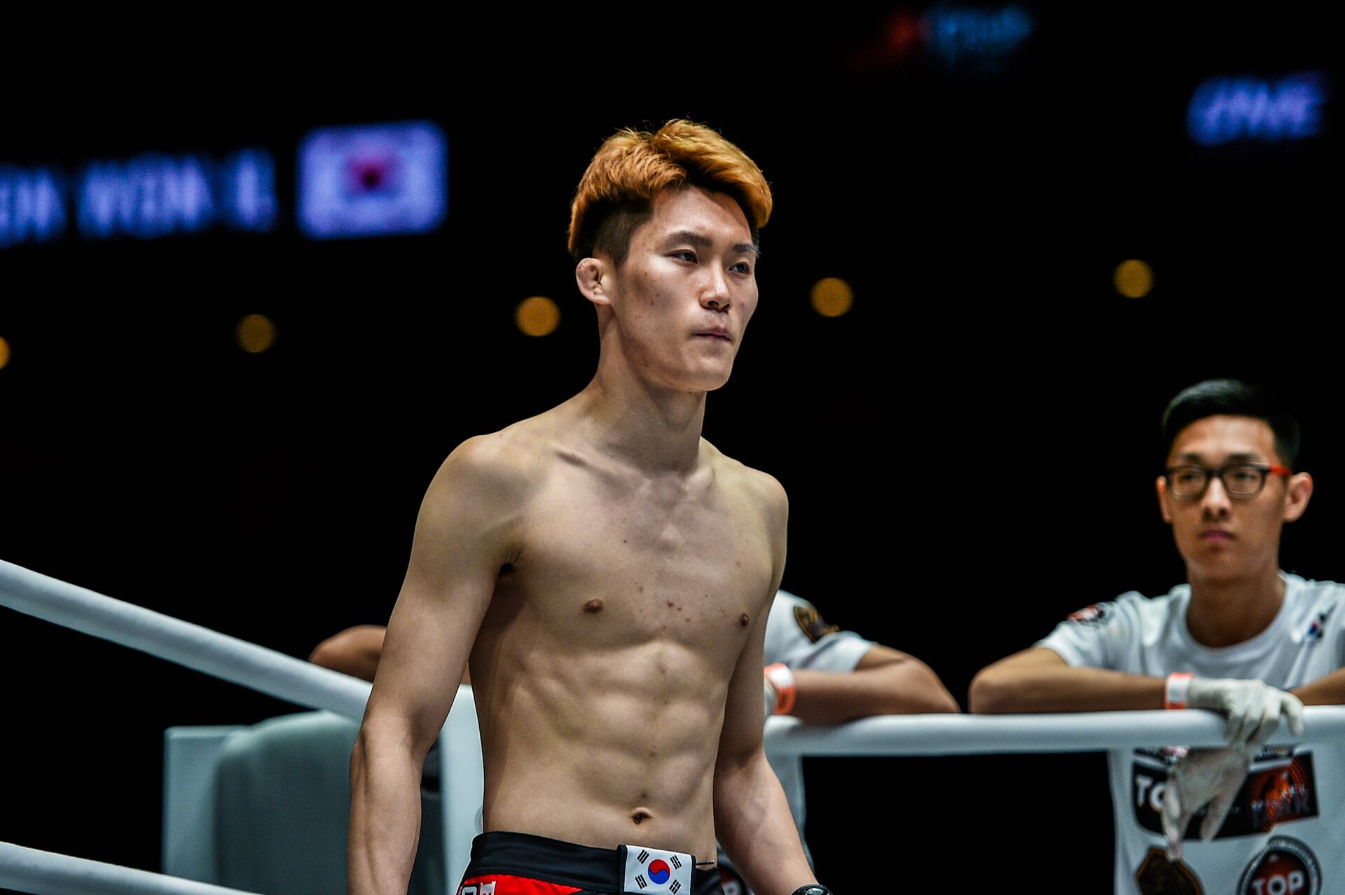 [PHOTOS] Japan vs South Korea: Masakazu Imanari, Kwon Won Il fight at ...