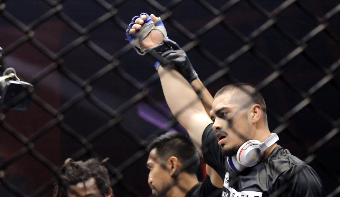 [PHOTOS] Philippines vs USA: Chris Hofmann, Musa Conteh fight at ‘URCC ...