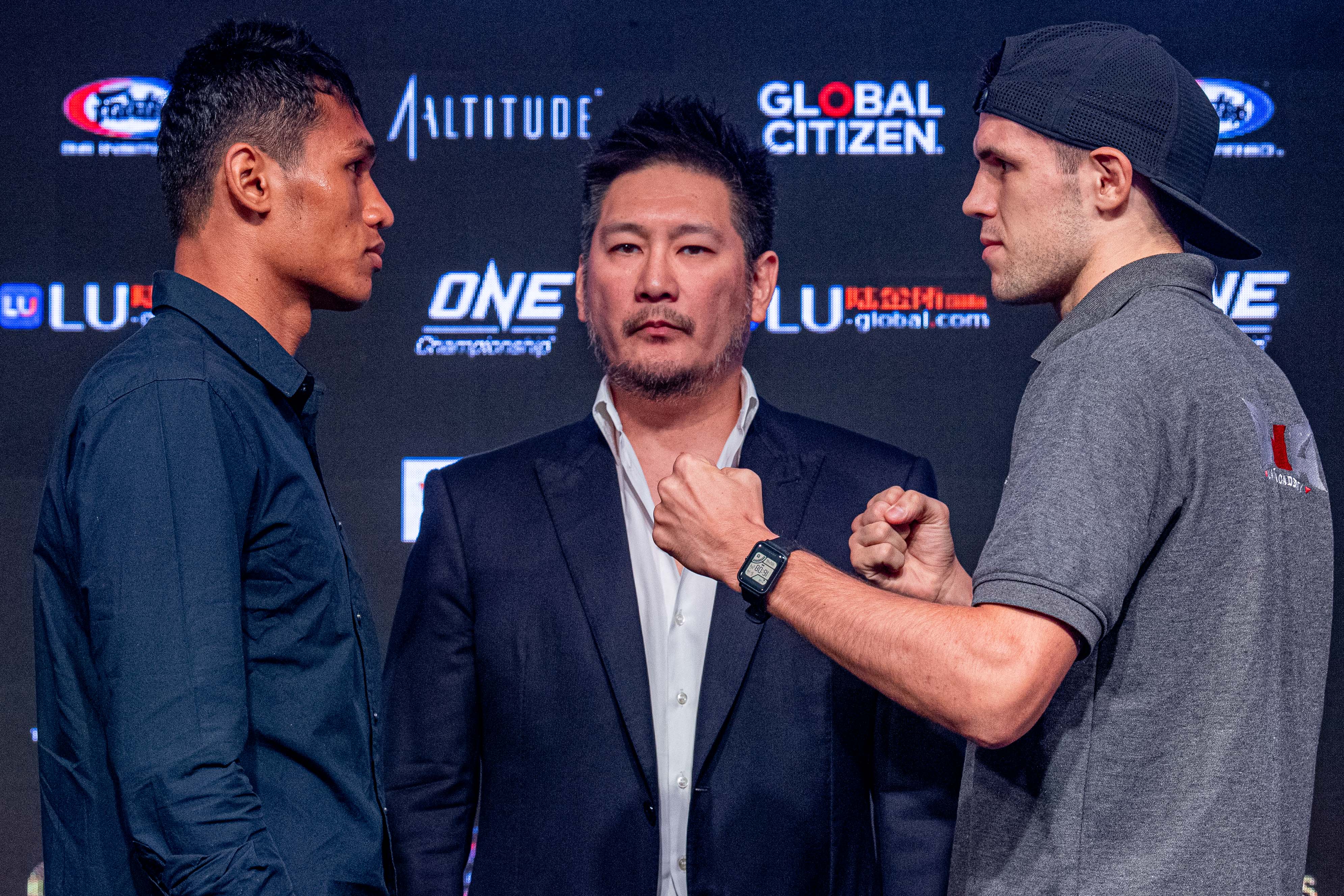 [PHOTOS] Thailand vs Ukraine: Jo Nattawut, Sasha Moisa fight at ‘ONE ...