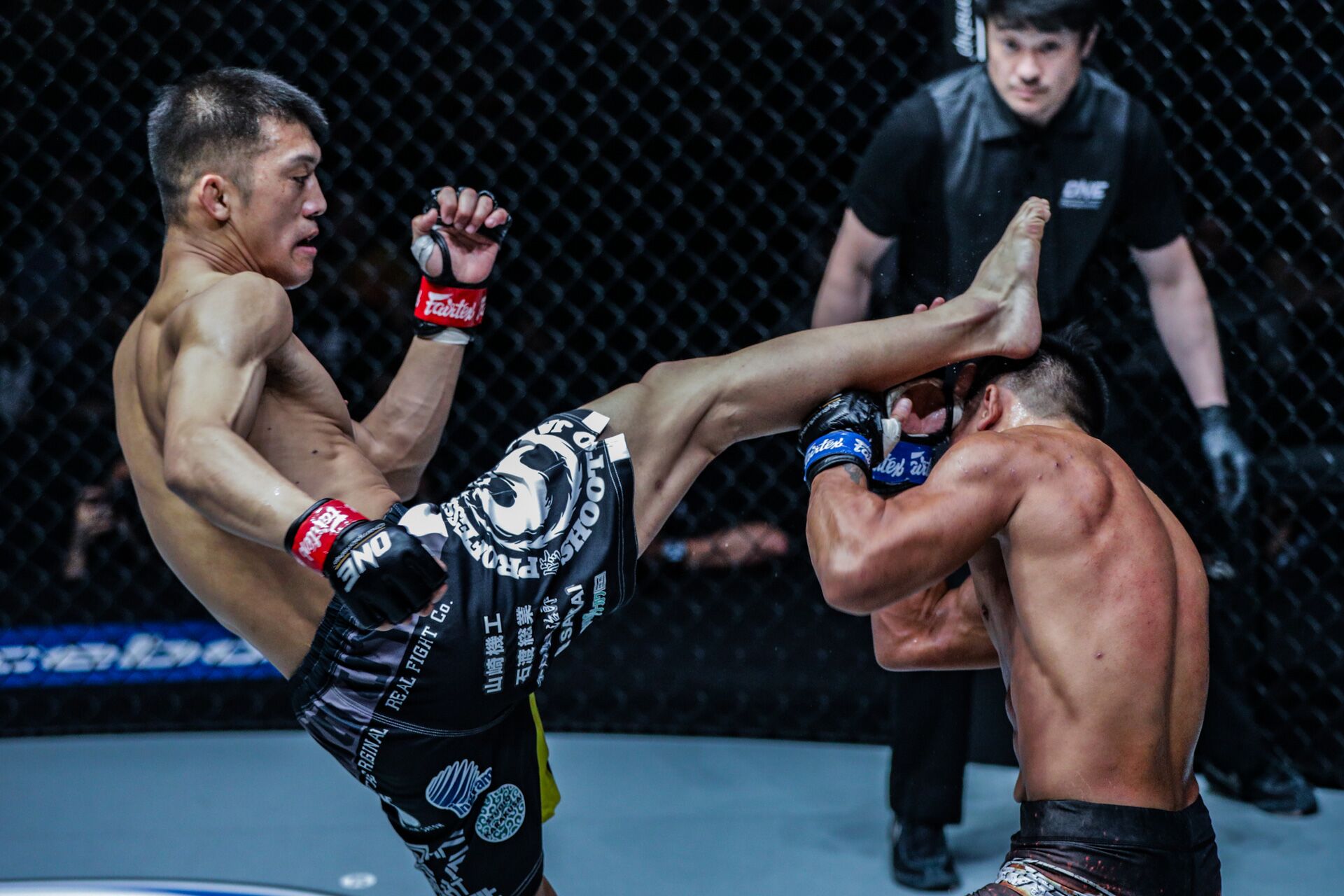 [PHOTOS] Japan vs New Zealand: Shoko Sato, Mark Fairtex Abelardo fight ...