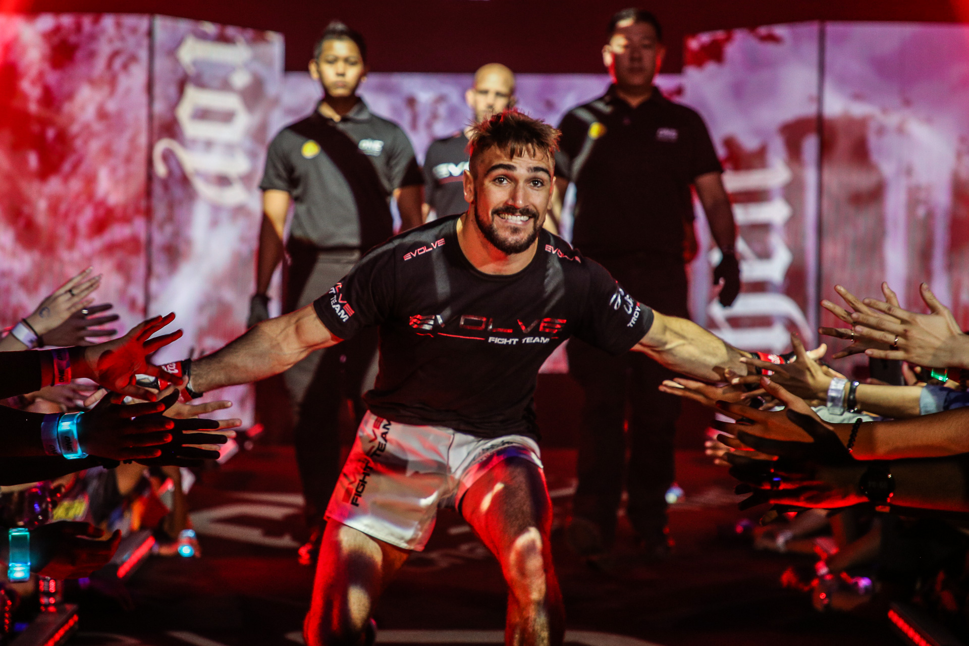 [PHOTOS] USA vs China: Troy Worthen, Chen Rui fight at ‘ONE: Masters of ...